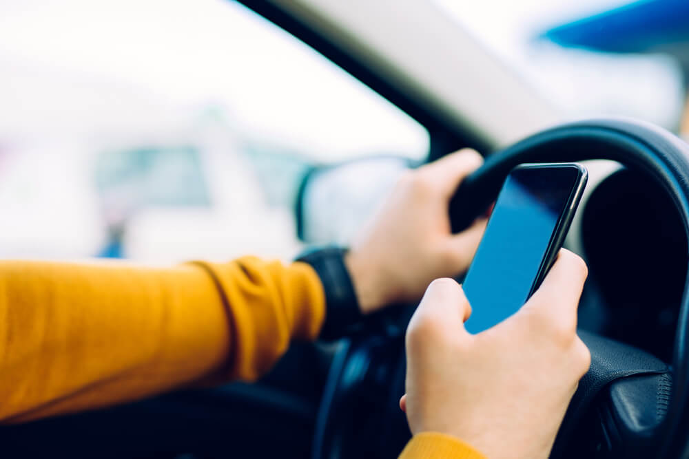 Texting While Driving Causes Truck Accidents | Free Consultation